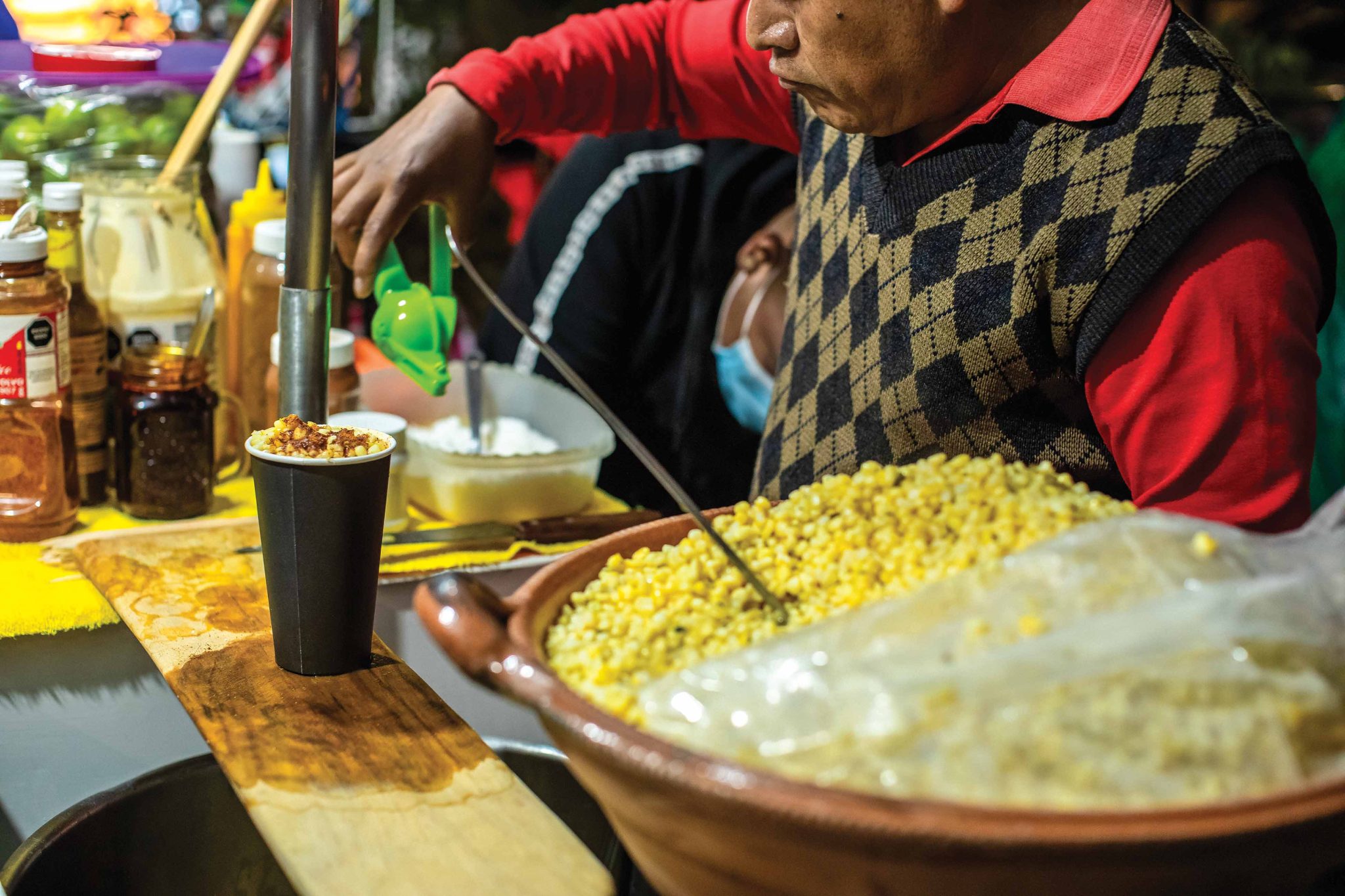 La Comida Callejera Capitalina: Un Viaje por la Cultura Gastronómica de ...